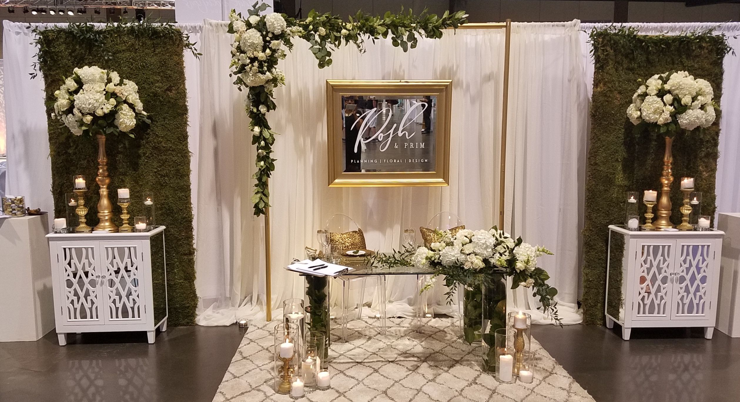  30 DIY Dekorasi Photo Booth Wedding Unik Instagramable
