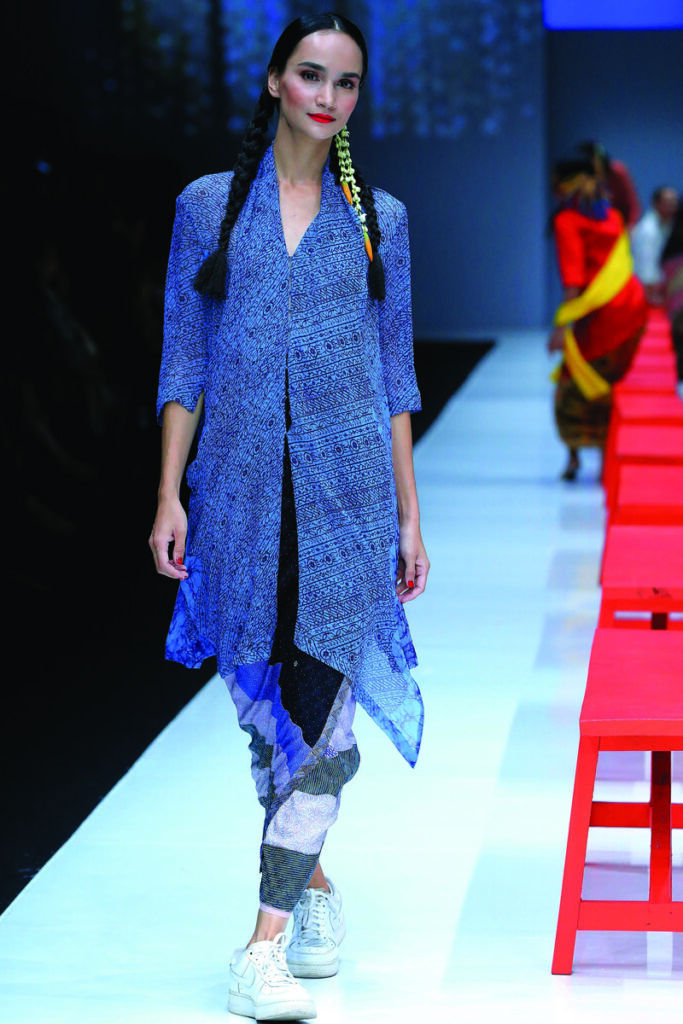 √ 60+ Model Kebaya Brokat Modern Modifikasi Terbaru 2020