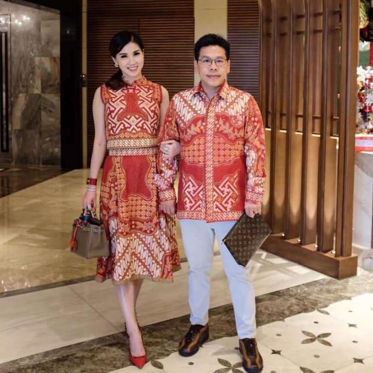 √ 45+ Model Batik Couple Modern Modis Kombinasi 2020