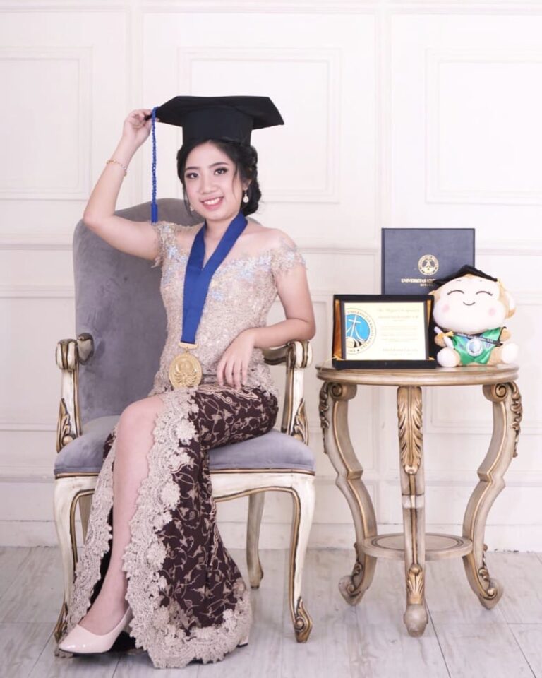 √ 60+ Model Kebaya Wisuda Modern Simple Terbaru 2024