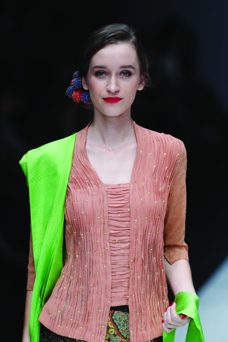 √ 60+ Model Kebaya Kartini Modern Brokat Hijab Terbaru 2020