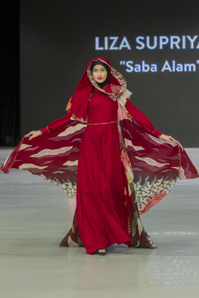 √ 60+ Model Baju Batik Wanita Modern Kombinasi Terbaru 2020