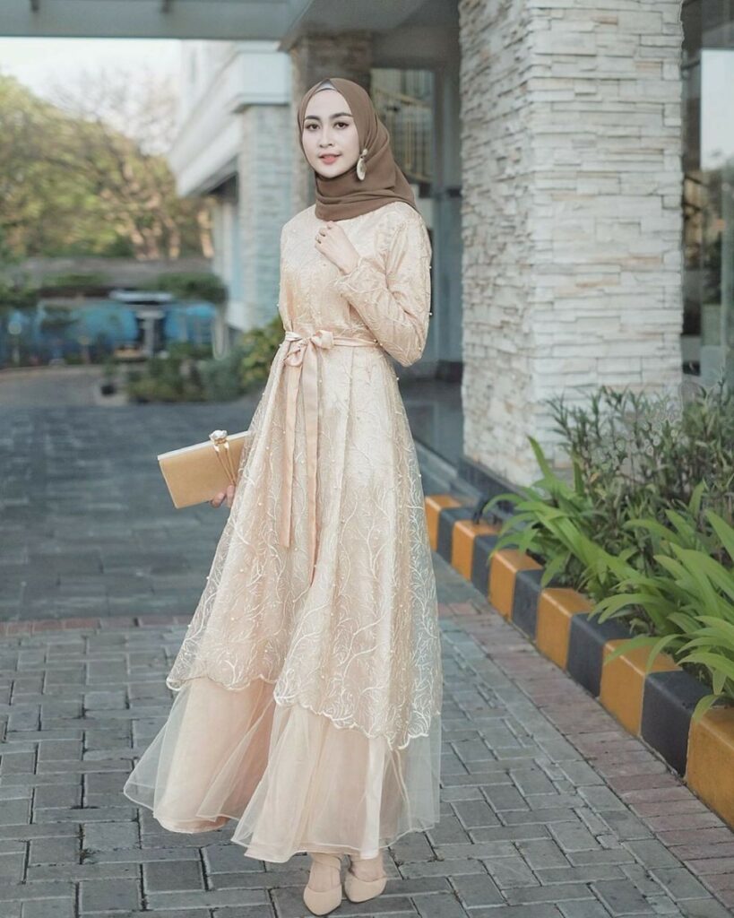√ 45+ Model Gamis Brokat Kombinasi Modern Terbaru 2020