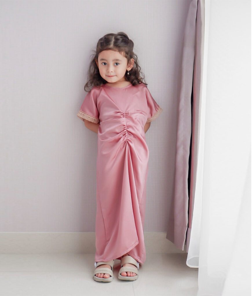 √ 35+ Model Gamis Anak Perempuan Syar'i Terbaru 2020