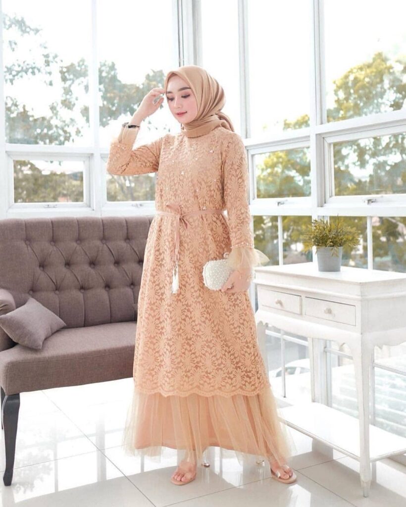 √ 60+ Model Gamis Pesta Mewah, Brokat, Modern Terbaru 2020
