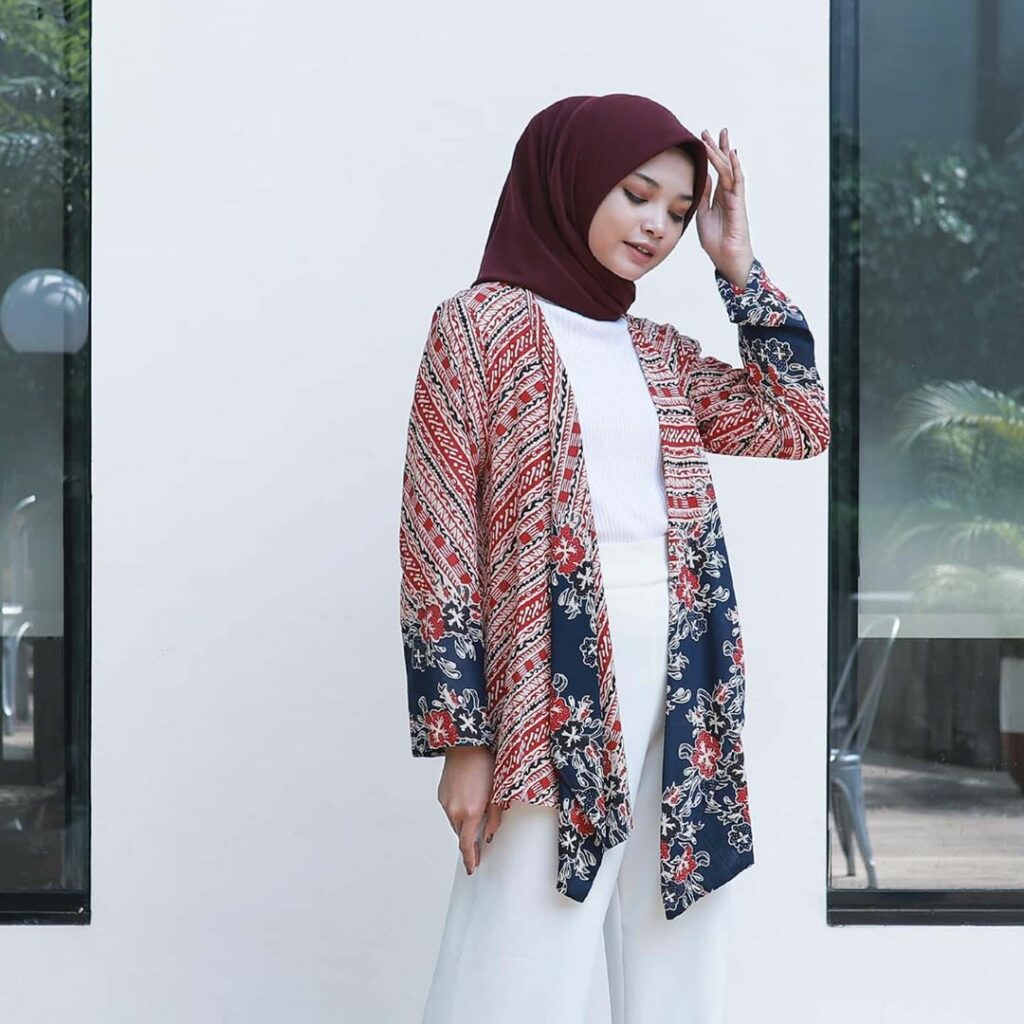 Batik Solo - Rekomendasi Anime Indo