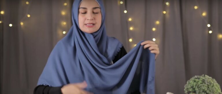 √ 10 Tutorial Hijab Segi Empat Simple Tapi Tetap Modis