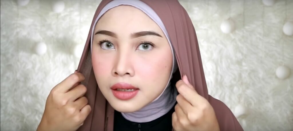 √ 45+ Tutorial Hijab Wisuda Simple, Pashimana, Segiempat Modern