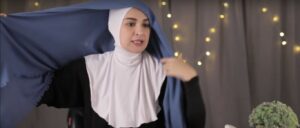 √ 10 Tutorial Hijab Segi Empat Simple Tapi Tetap Modis