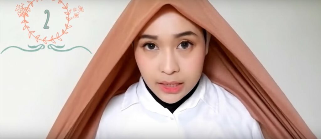 √ 30+ Tutorial Hijab Segitiga Simple & Modis Untuk Sehari-hari
