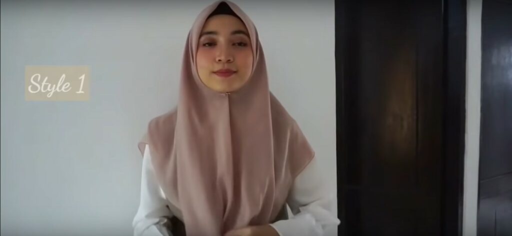 √ 30+ Tutorial Hijab Segitiga Simple & Modis Untuk Sehari-hari