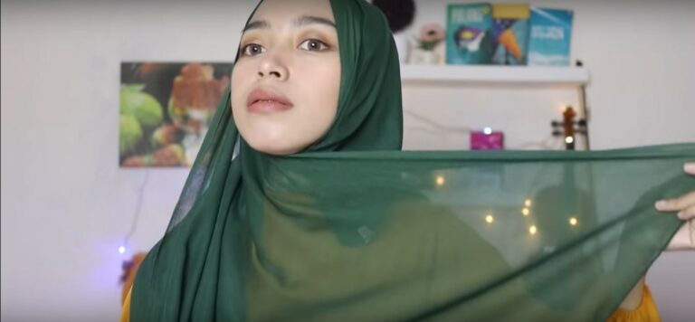 √ 30+ Tutorial Hijab Segitiga Simple & Modis Untuk Sehari-hari