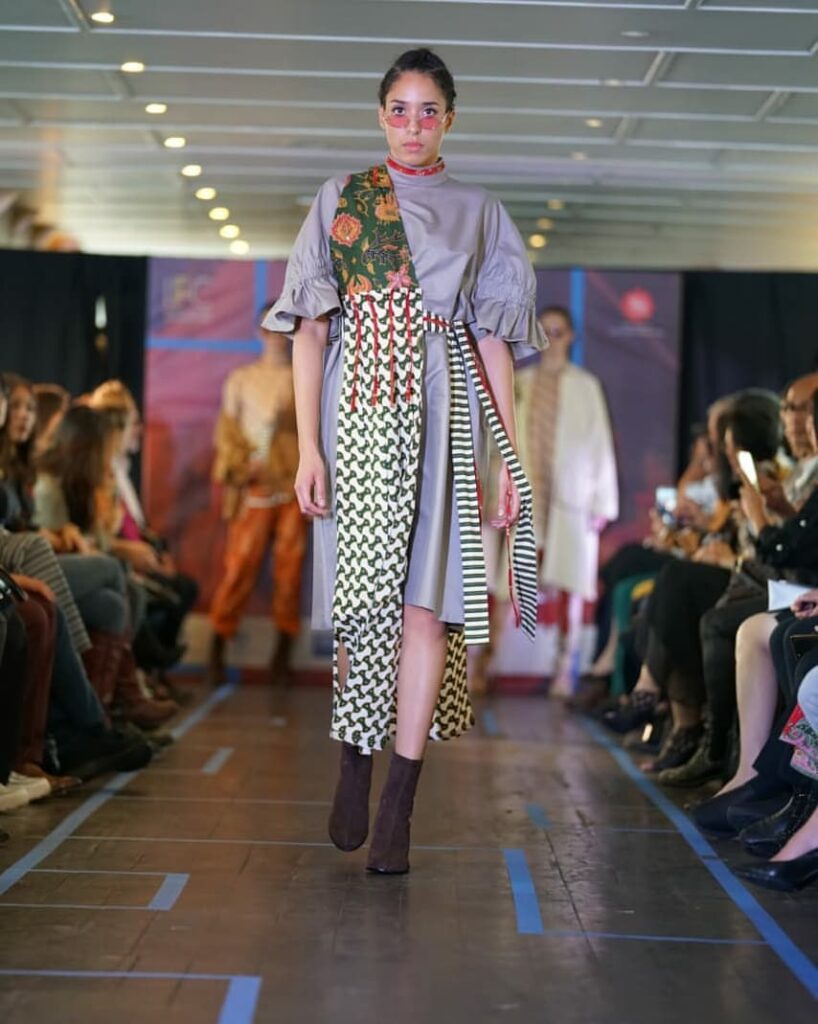 √ 45+ Model Baju Batik Keris dan Harga Online Terbaru 2020