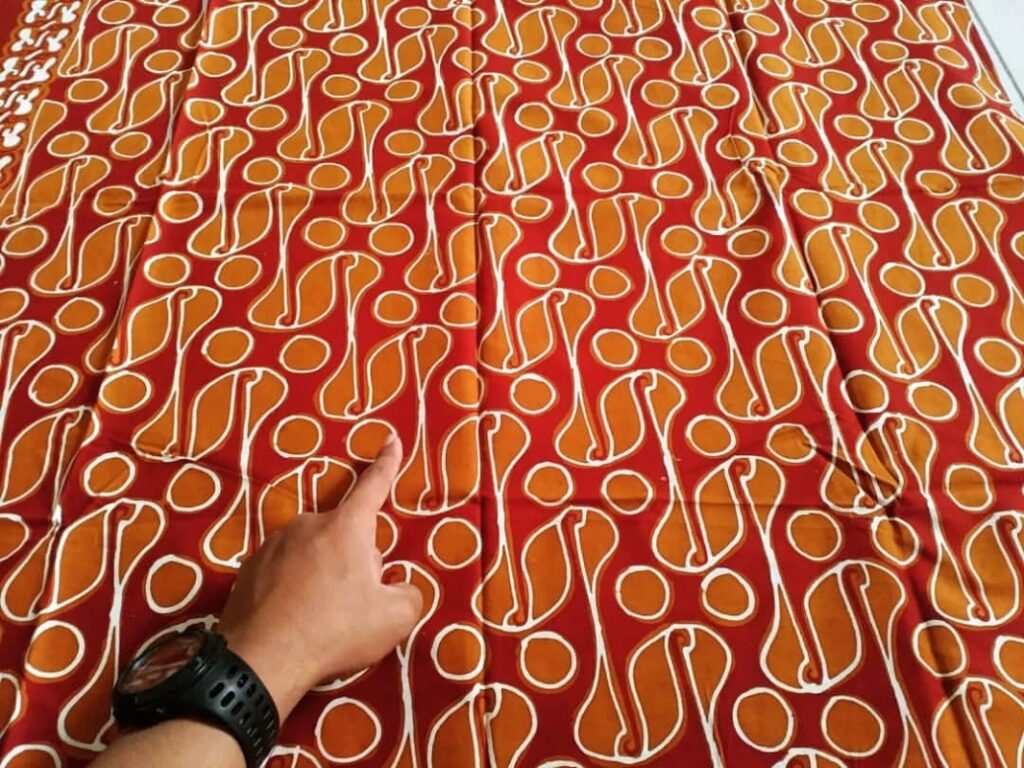 √ 15+ Motif Batik Parang : Gambar, Makna, Jenis, dan Sejarahnya