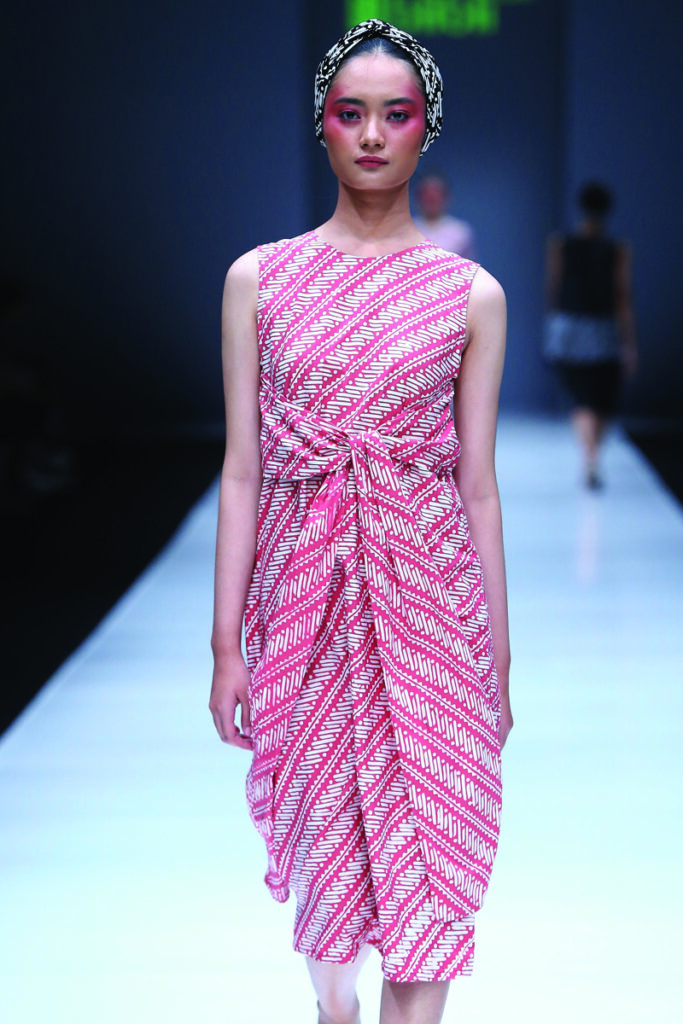 √ 15+ Motif Batik Parang : Gambar, Makna, Jenis, dan Sejarahnya