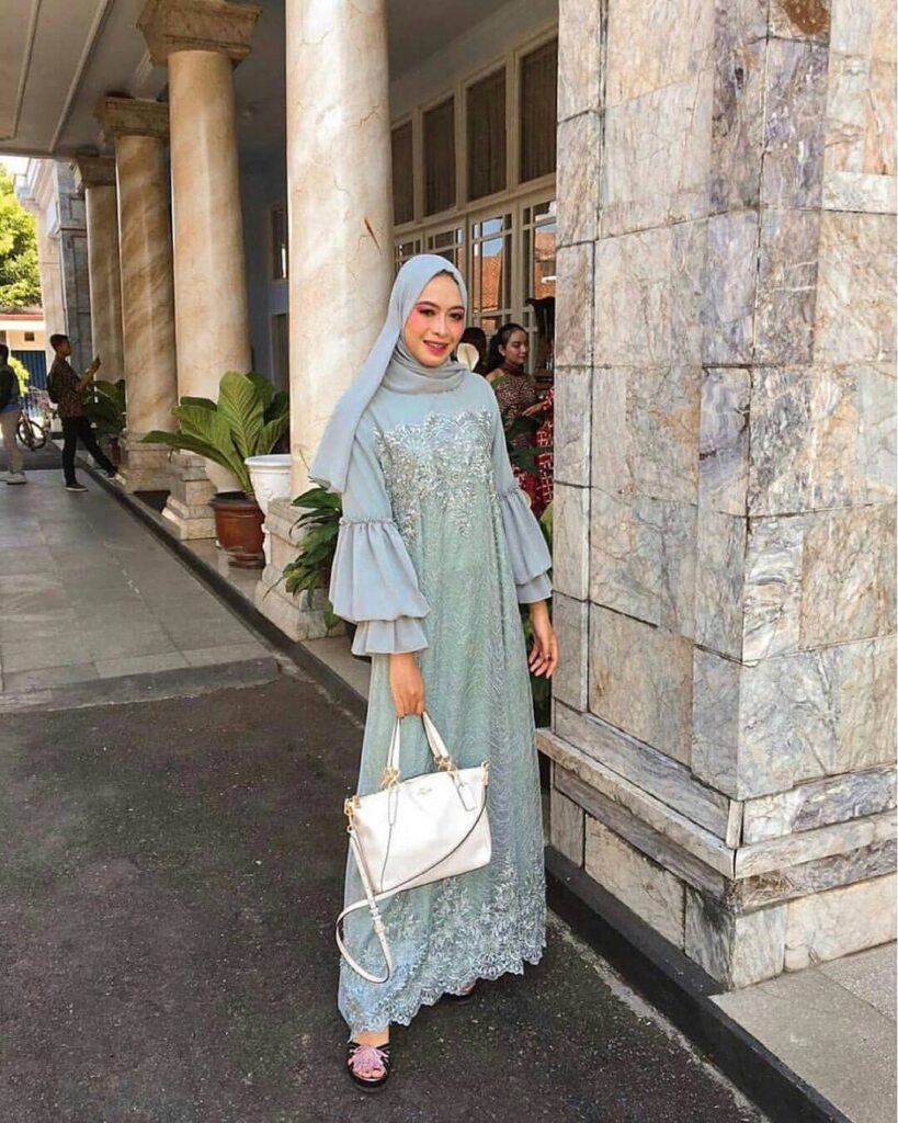 √ 45+ Model Baju Brokat Gamis Atasan Modern Terbaru 2020