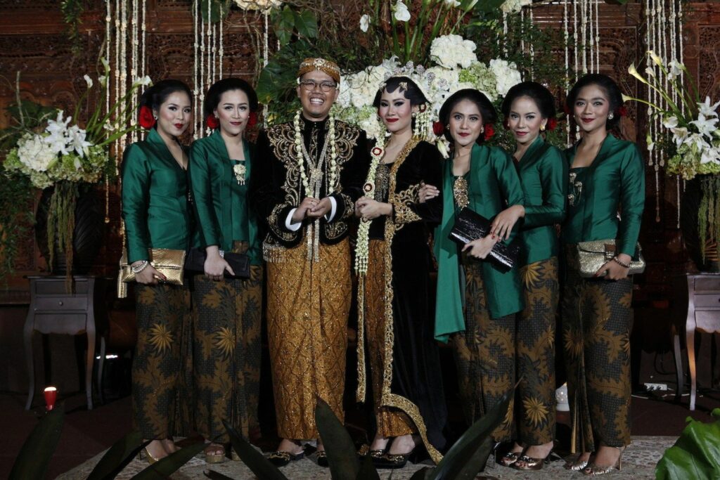 √ Pernikahan Adat Jawa: Urutan Prosesi, Filosofi, dan Foto Modern