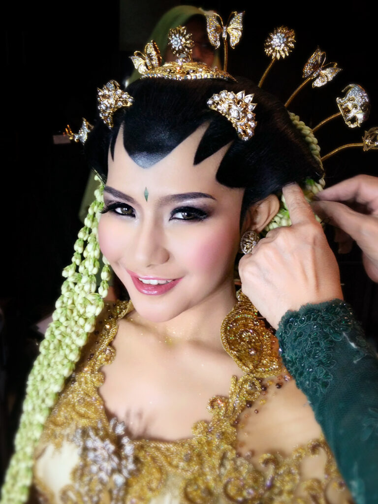 √ 30+ Make Up Pengantin: Video, Tutorial, Natural, Terbaik 2020