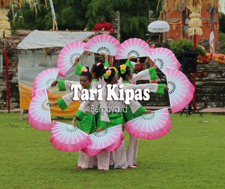 Mengenal Tari Kipas Pakarena khas Gowa Sulawesi Selatan